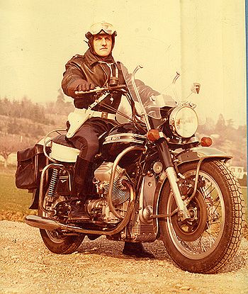 Les Motards de la gendarmerie montrent l'exemple ... - Page 3 - Auto titre