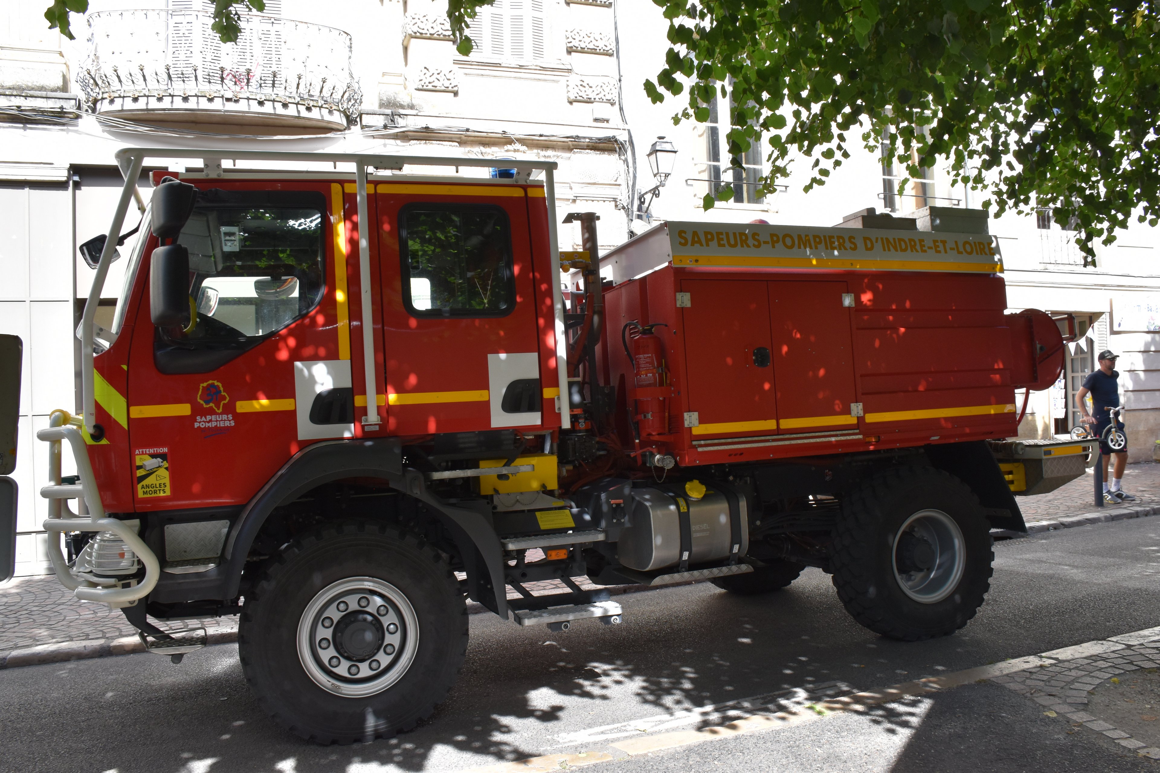 Véhicules des pompiers français - Page 2463 - Auto titre