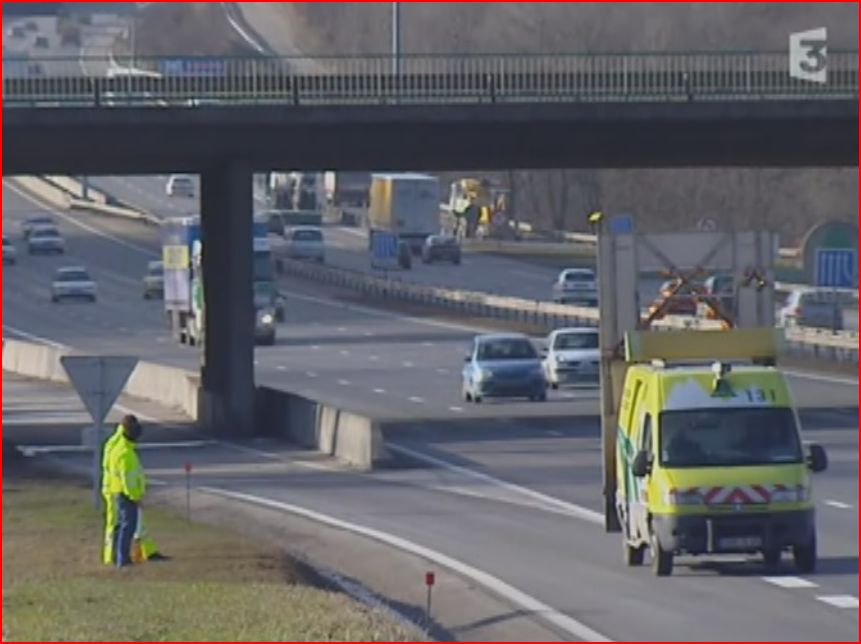 Les vehicules d'autoroute de la DDE et de la DIR - Page 102 - Auto titre