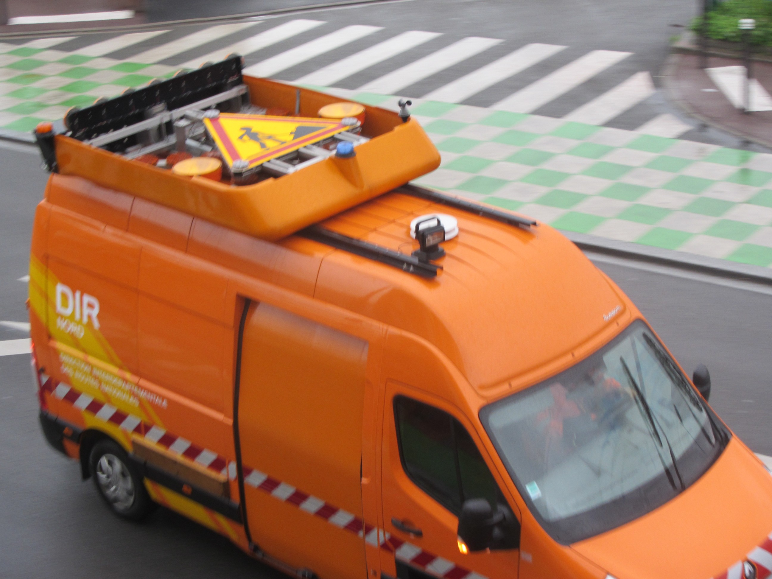 Les vehicules d'autoroute de la DDE et de la DIR - Page 202 - Auto titre