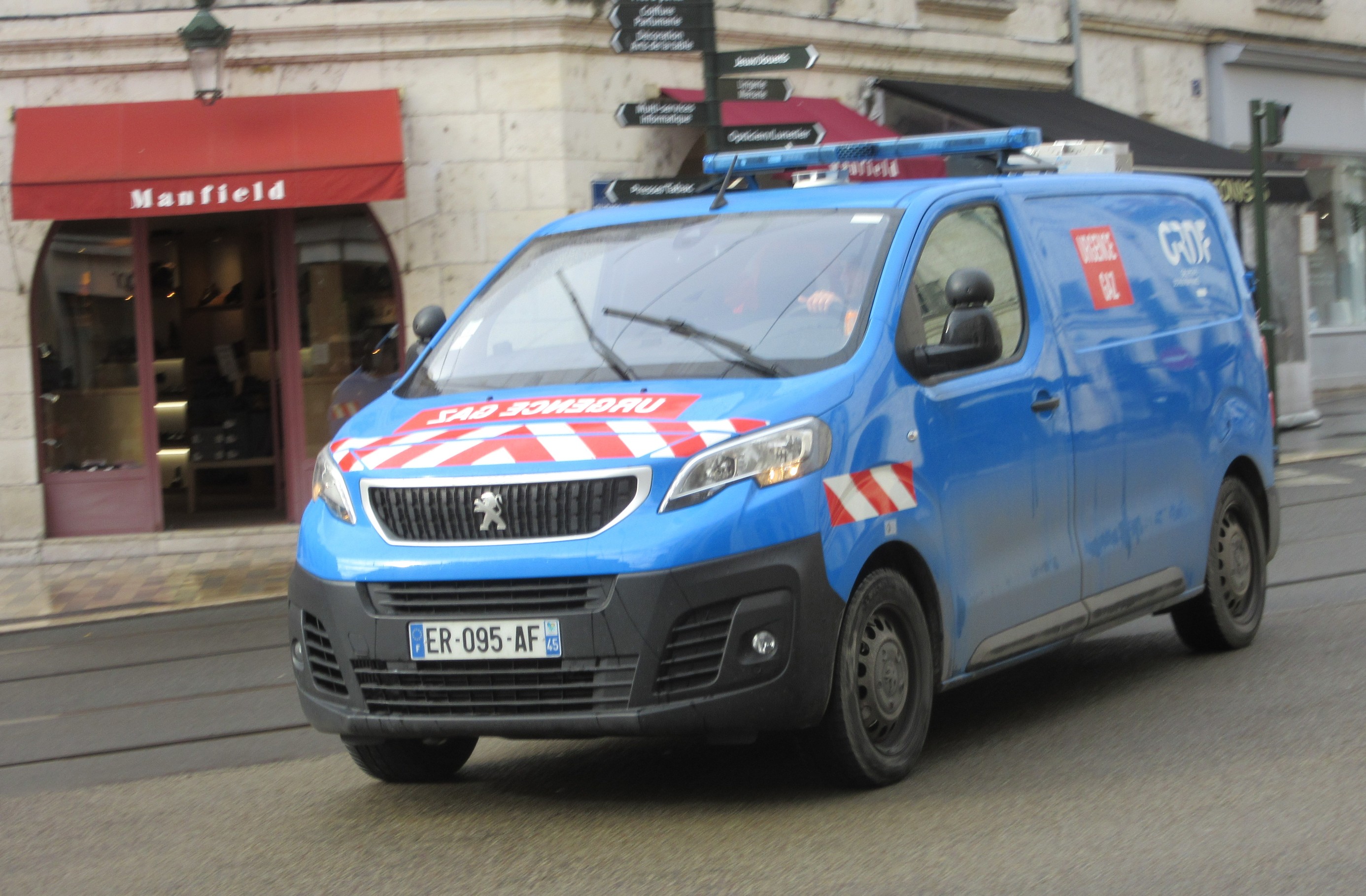 Vehicules EDF GDF - Page 10 - Auto titre