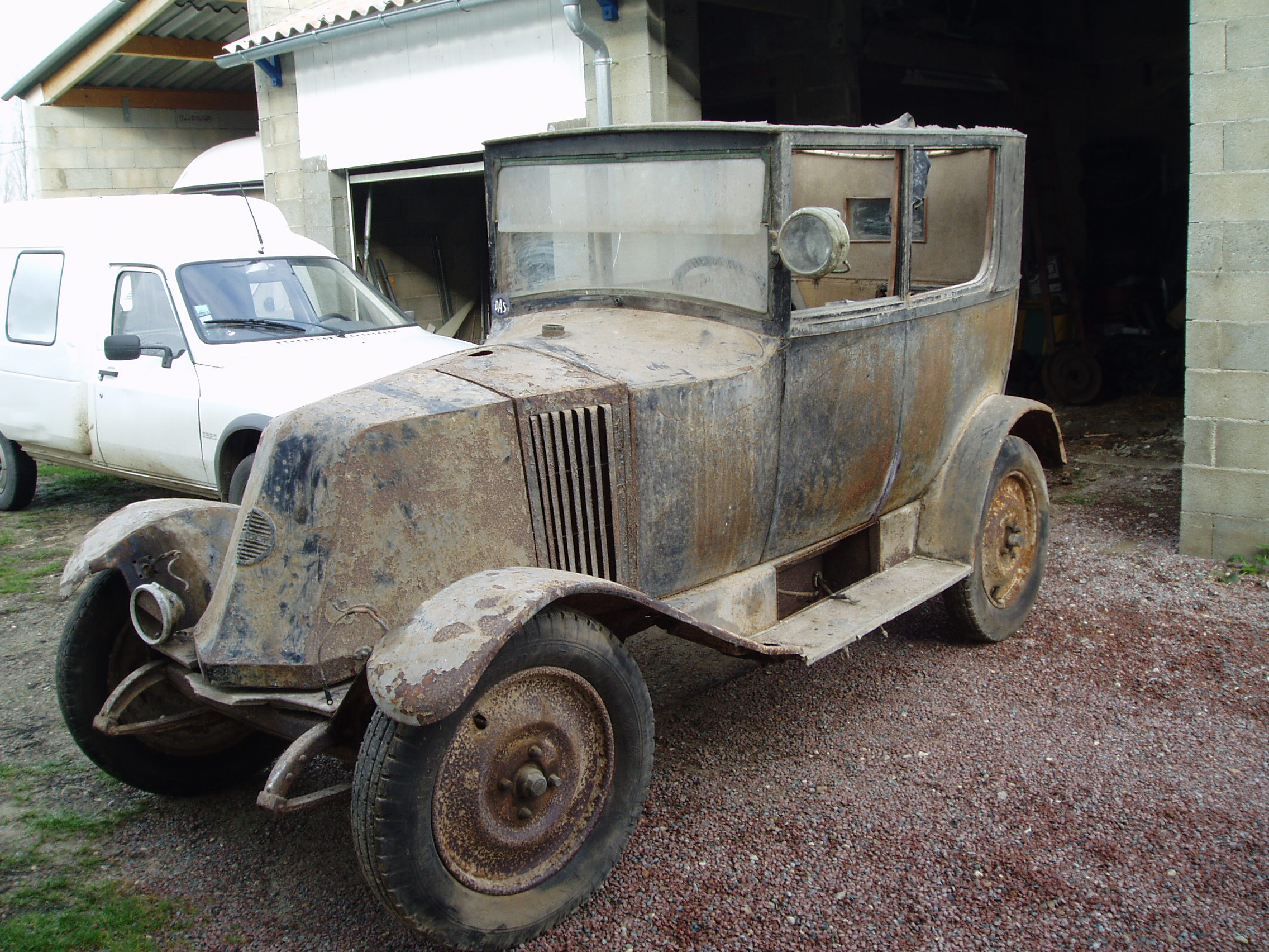 RENAULT 6cv NN - Page 10 - Auto titre