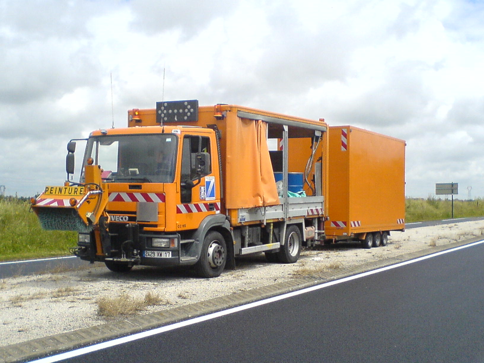 Les vehicules d'autoroute de la DDE et de la DIR - Page 74 - Auto titre
