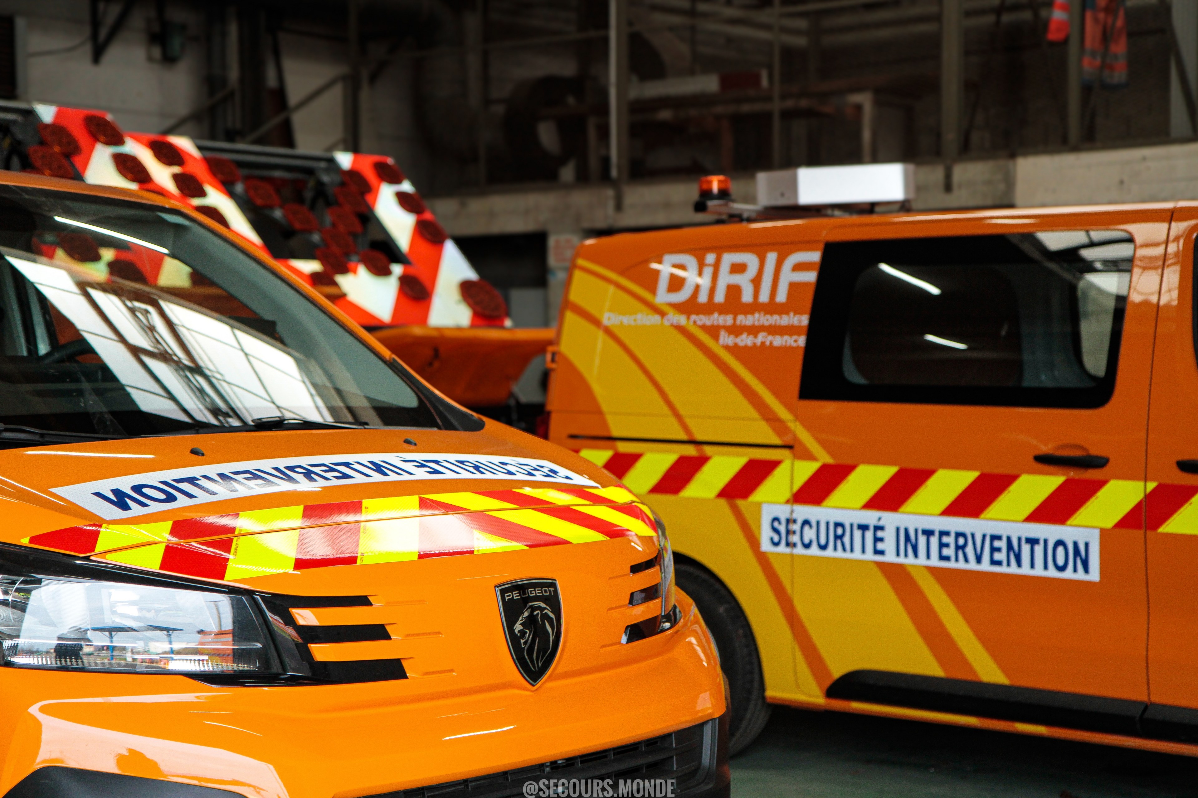 Les vehicules d'autoroute de la DDE et de la DIR - Page 315 - Auto titre