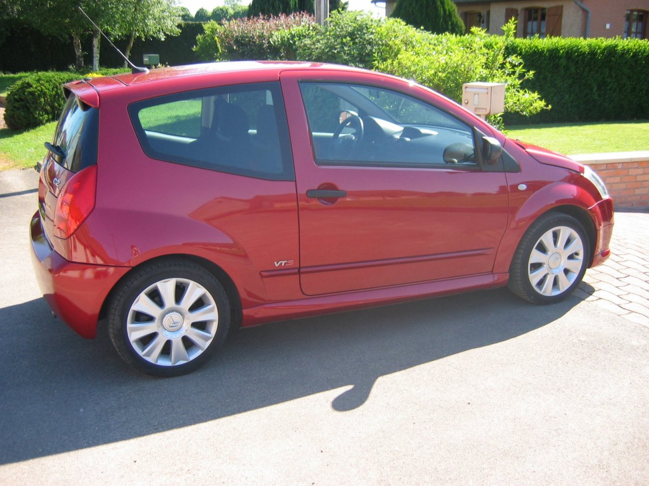 Marche arrière : La Citroën C2 VTS - Auto titre