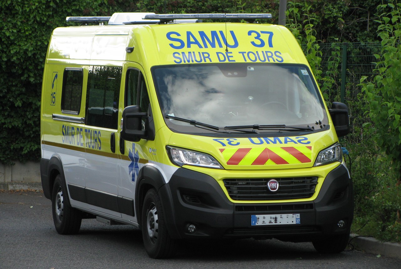 Véhicules SAMU et SMUR [réanimé] - Page 942 - Auto titre