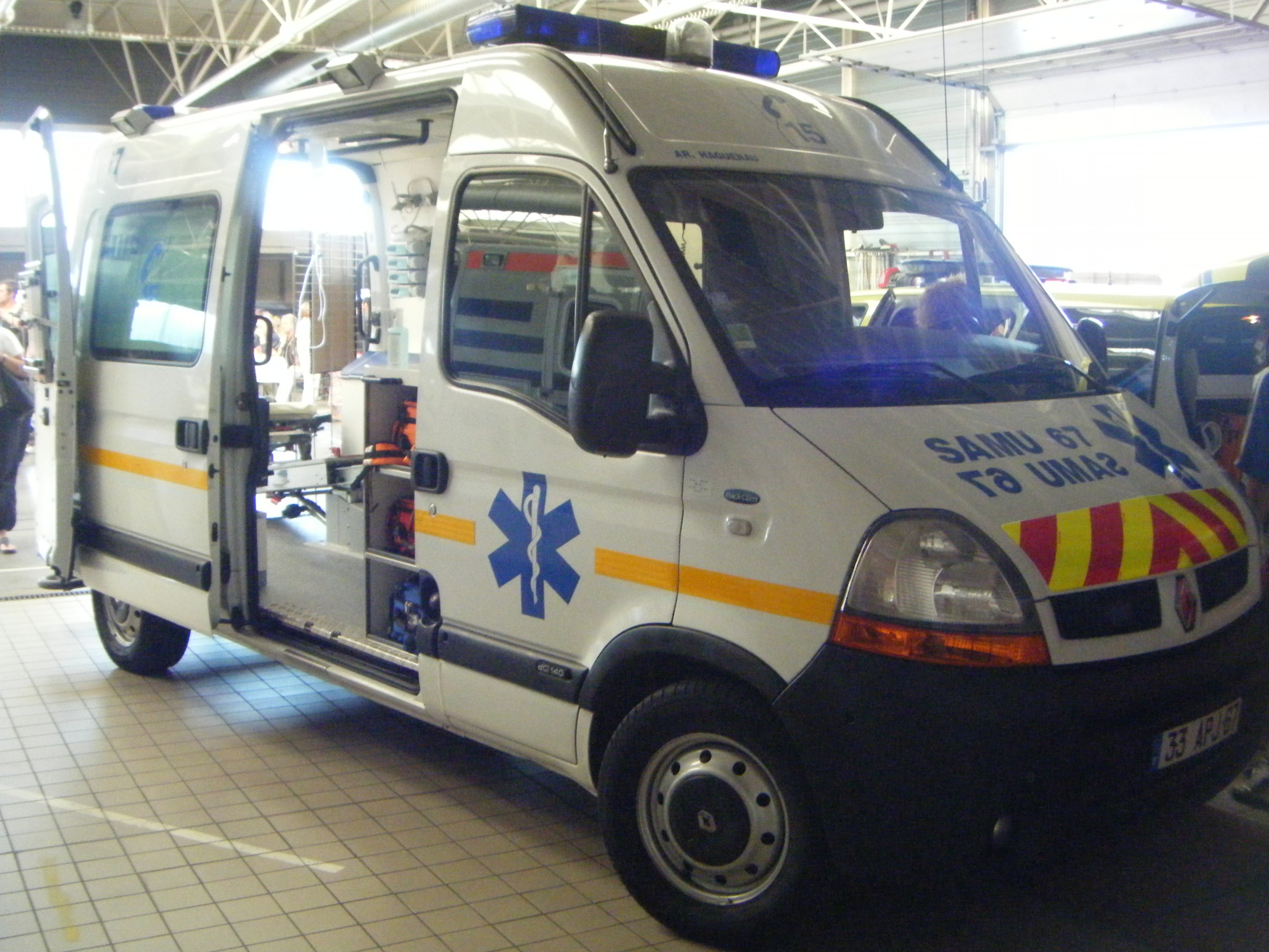 Véhicules SAMU et SMUR [réanimé] - Page 372 - Auto titre
