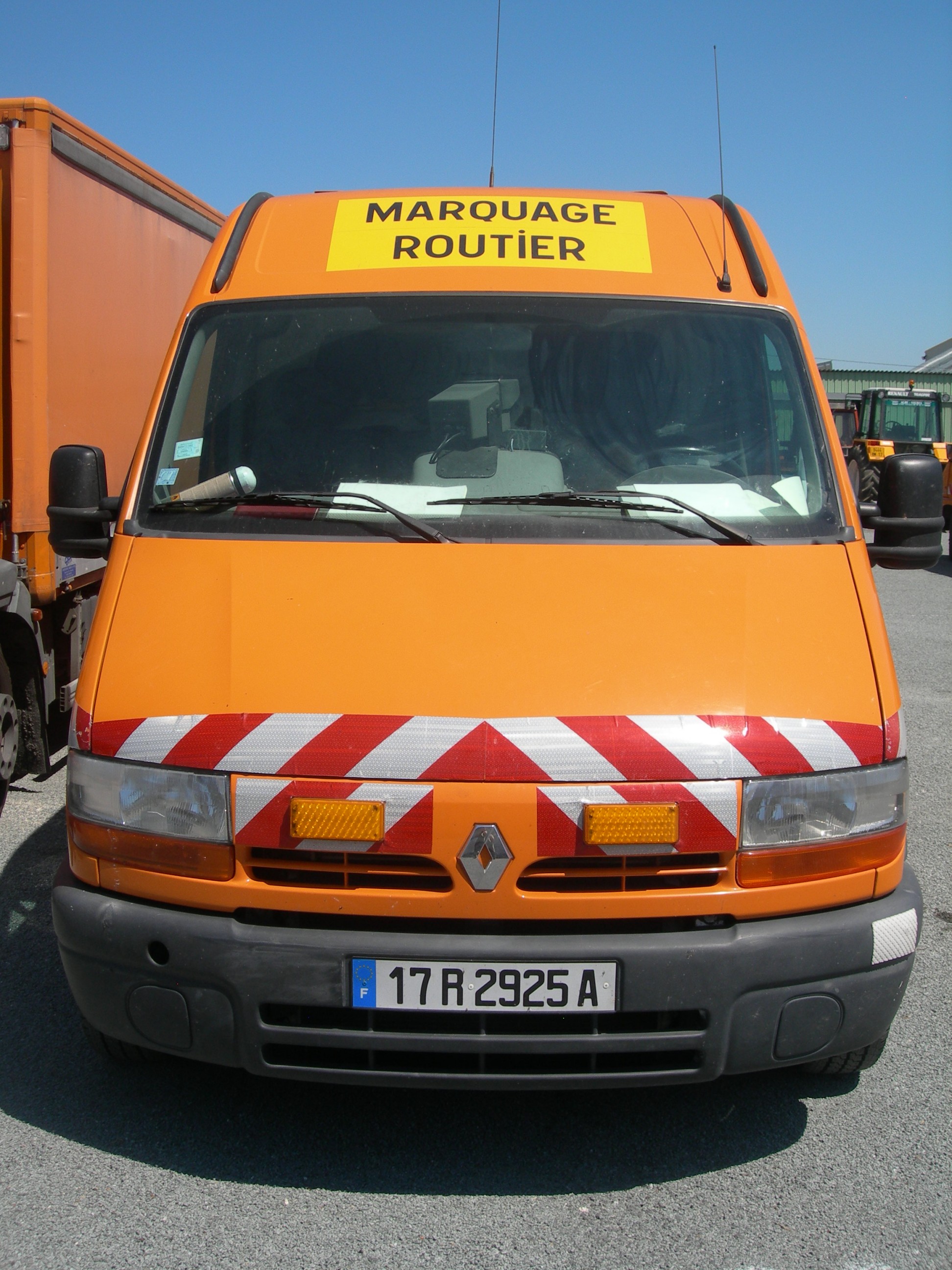 Les vehicules d'autoroute de la DDE et de la DIR - Page 94 - Auto titre