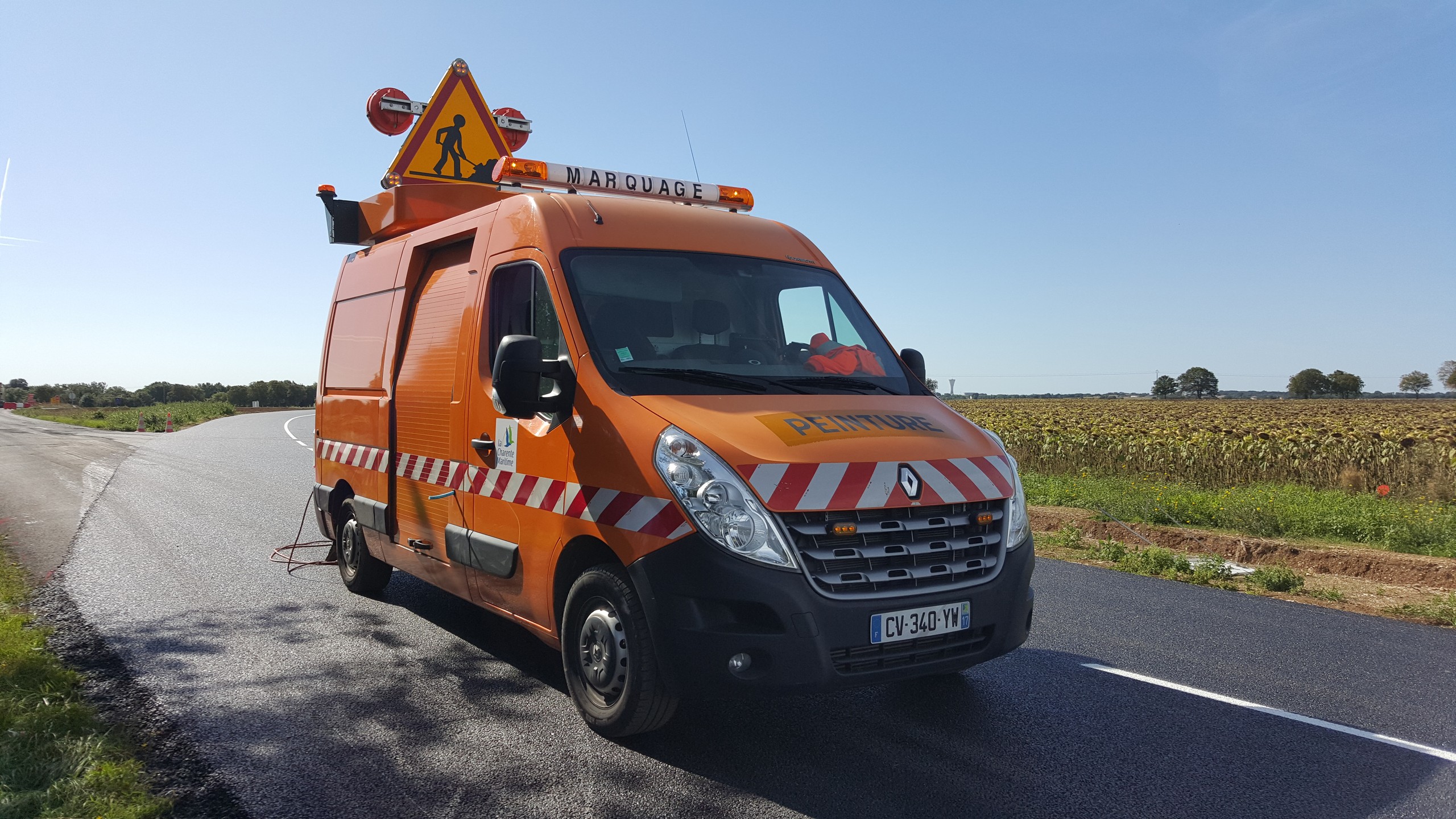 Les vehicules d'autoroute de la DDE et de la DIR - Page 232 - Auto titre