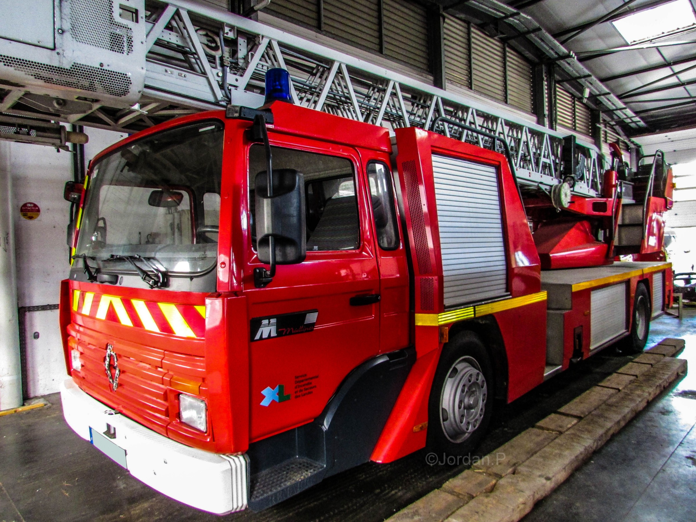 Véhicules des pompiers français - Page 1860 - Auto titre