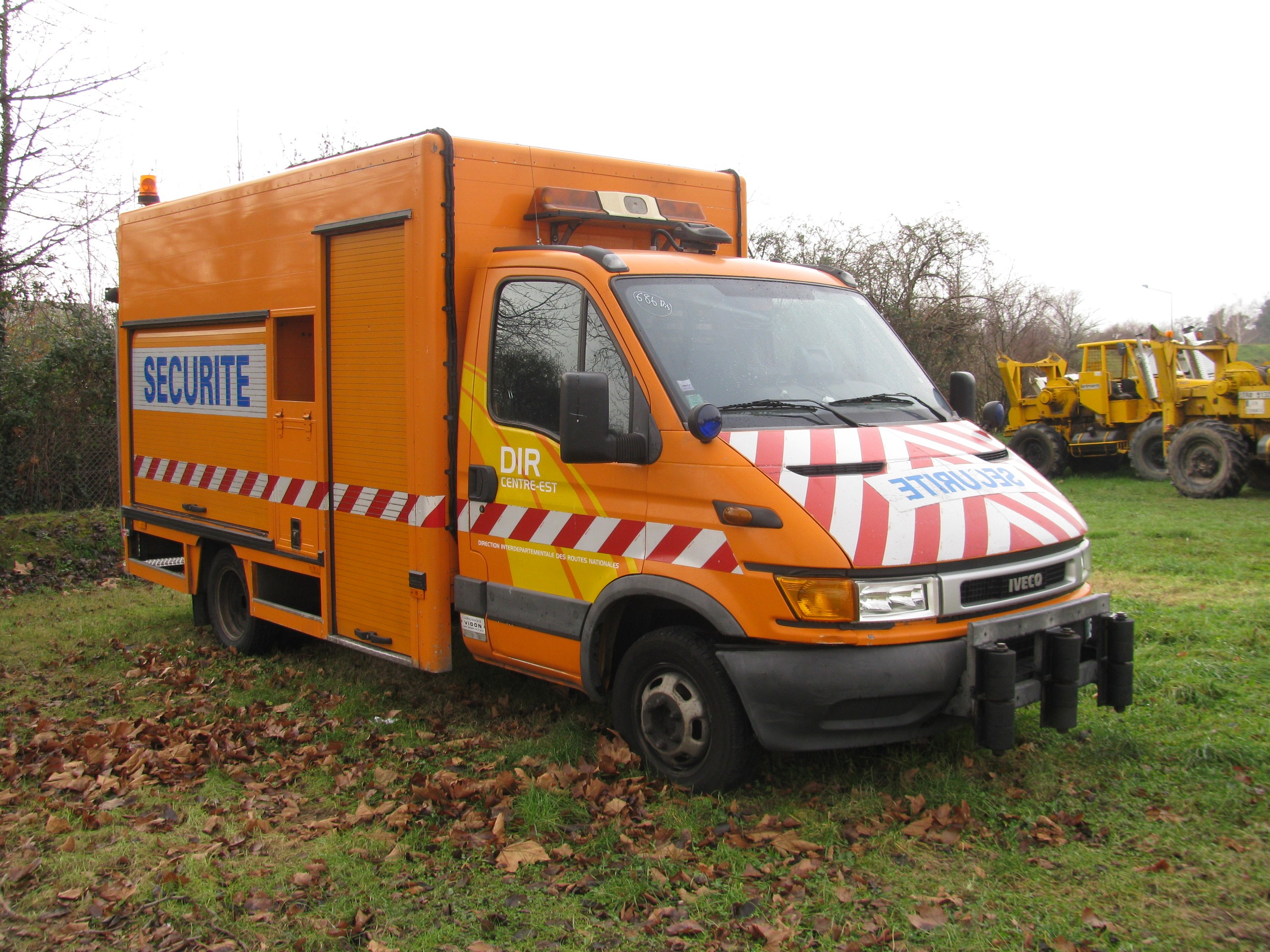 Les vehicules d'autoroute de la DDE et de la DIR - Page 194 - Auto titre