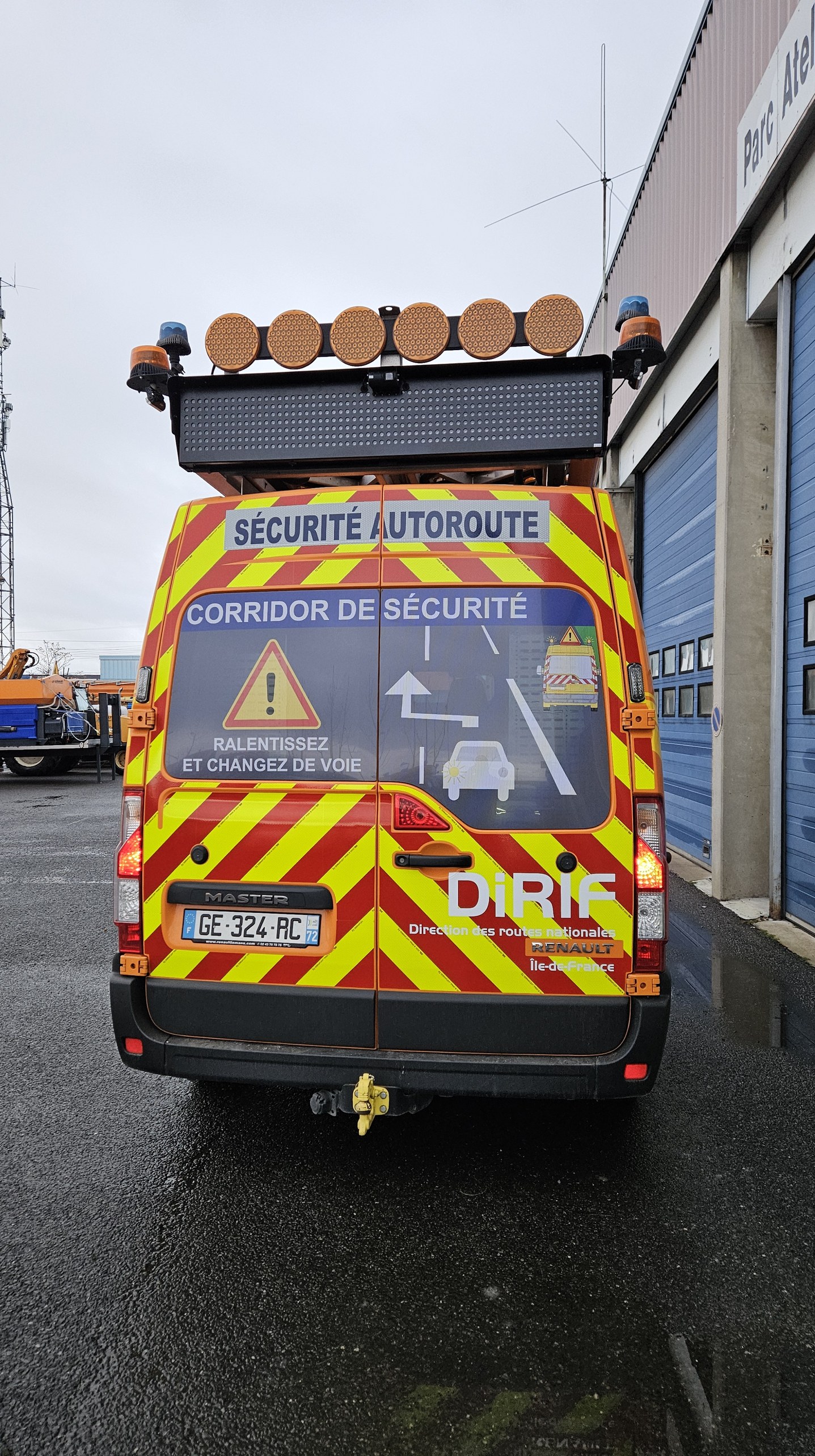 Les vehicules d'autoroute de la DDE et de la DIR - Page 315 - Auto titre