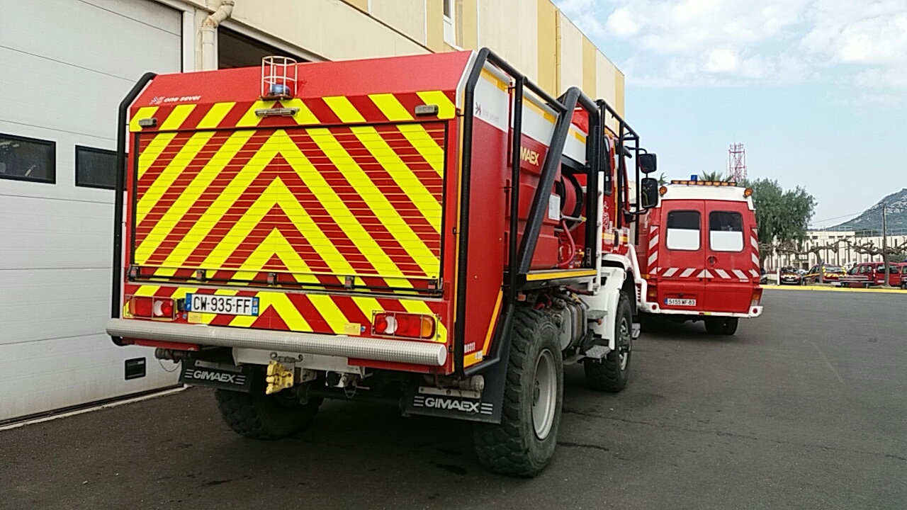 Véhicules des pompiers français - Page 1985 - Auto titre