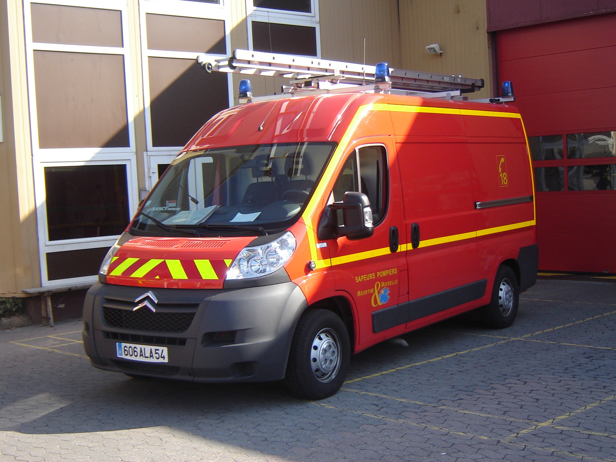 Véhicules des pompiers français - Page 442 - Auto titre