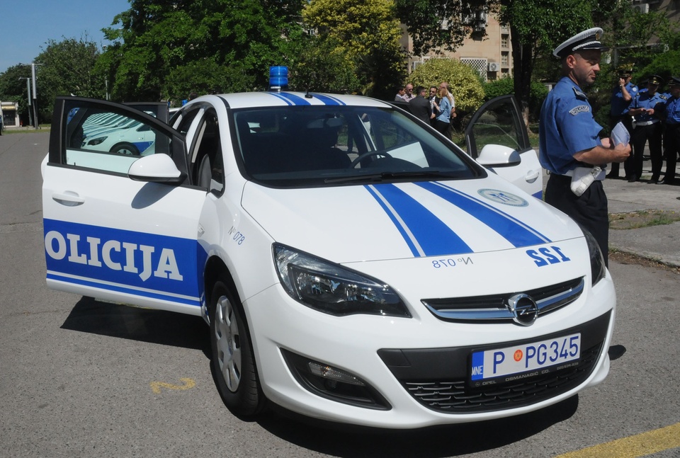 Photos de voitures de Police - Page 2477 - Auto titre