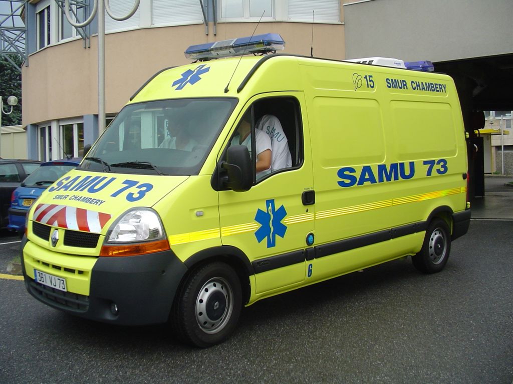 Véhicules SAMU et SMUR [réanimé] - Page 18 - Auto titre