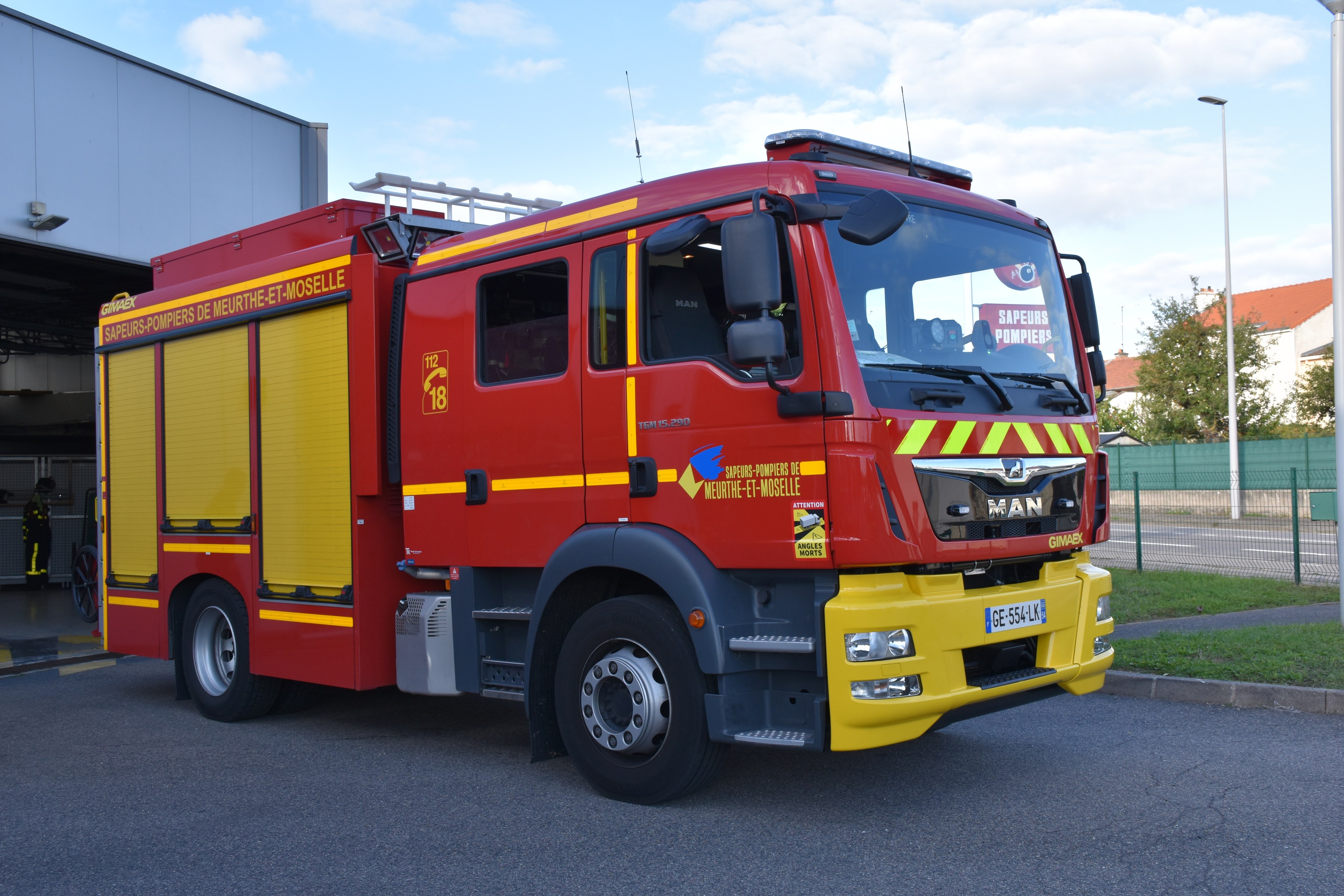 Véhicules des pompiers français - Page 2436 - Auto titre