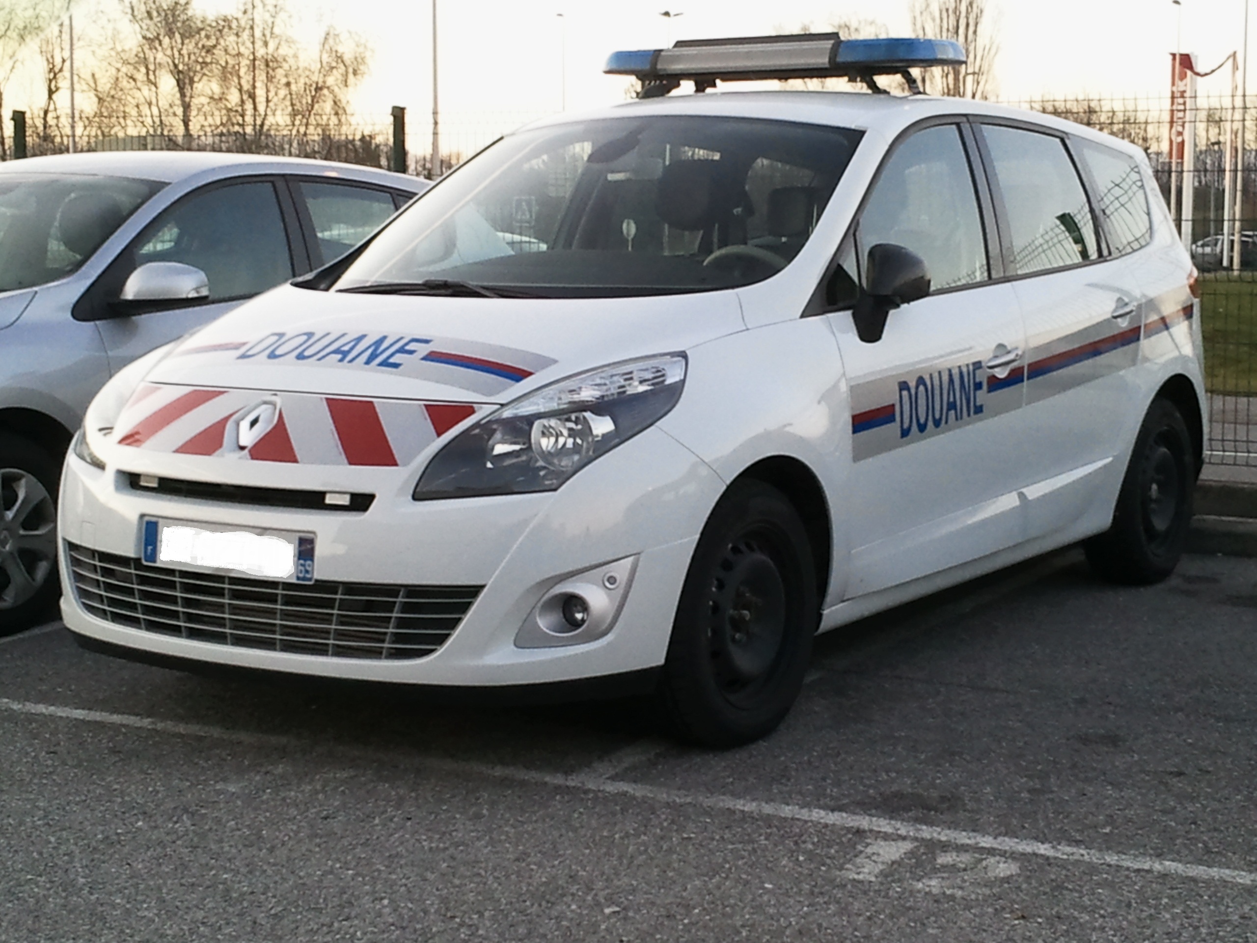 DOUANES - photos - Page 28 - Auto titre