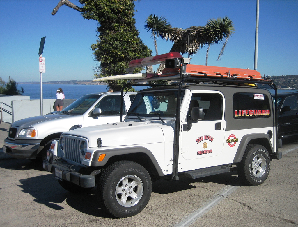 Véhicules de surveillance des plages, lifeguard, beach patrol du Monde ...
