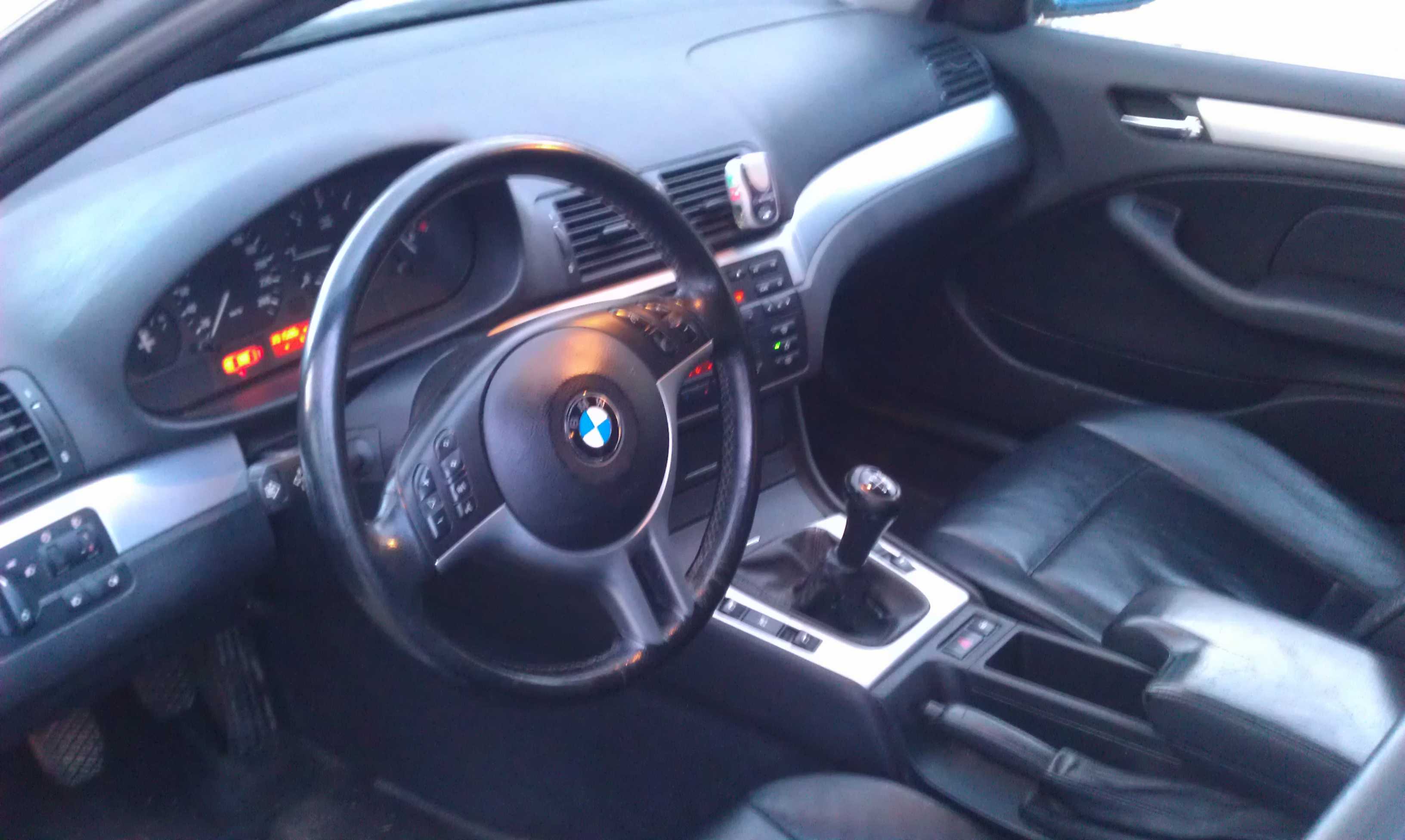 Ma 330d touring E46 [530d bientot on board] - Auto titre