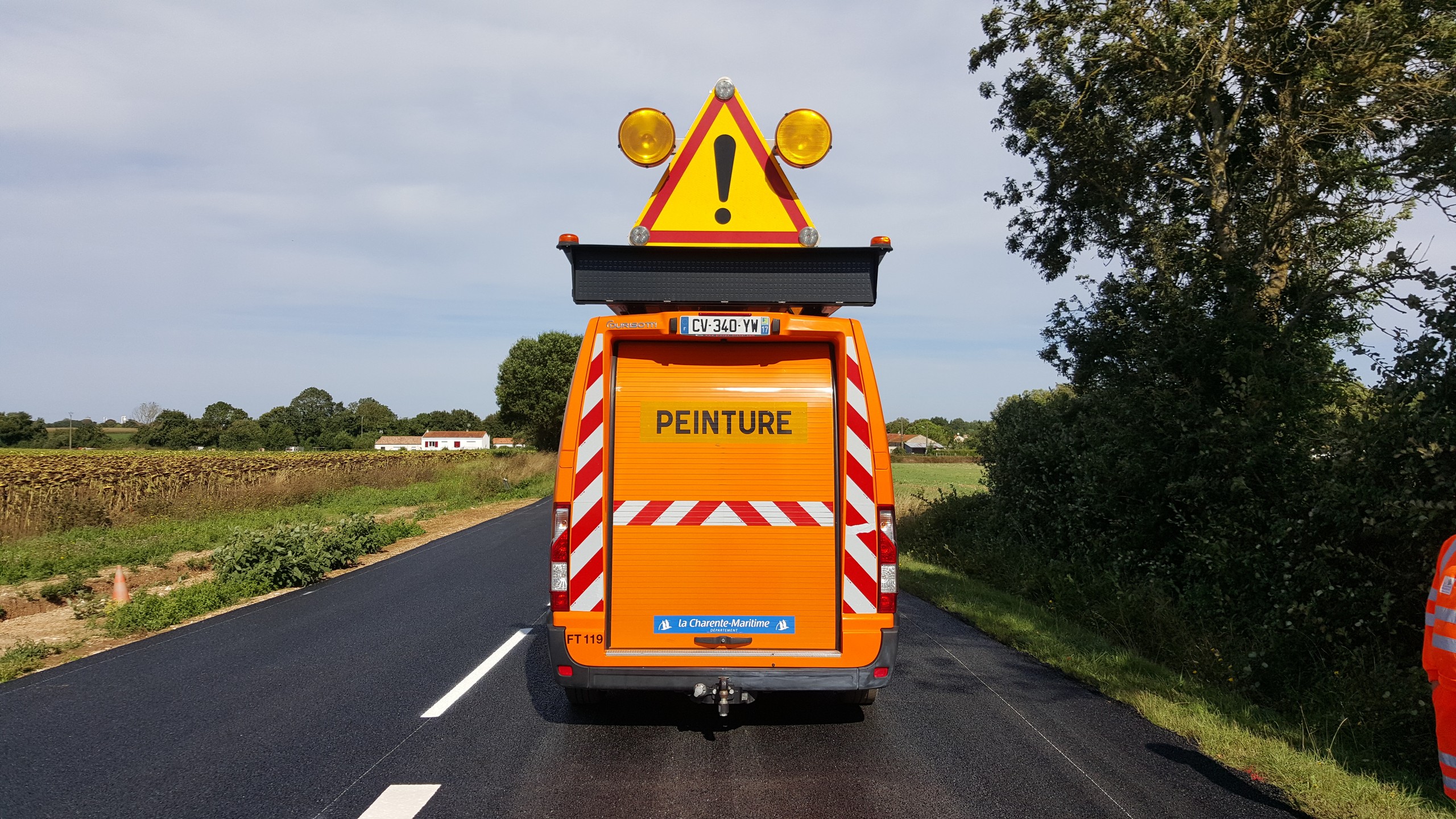 Les vehicules d'autoroute de la DDE et de la DIR - Page 232 - Auto titre