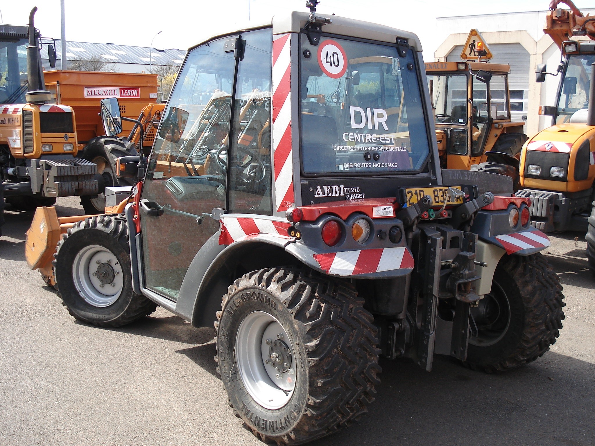 Les vehicules d'autoroute de la DDE et de la DIR - Page 123 - Auto titre