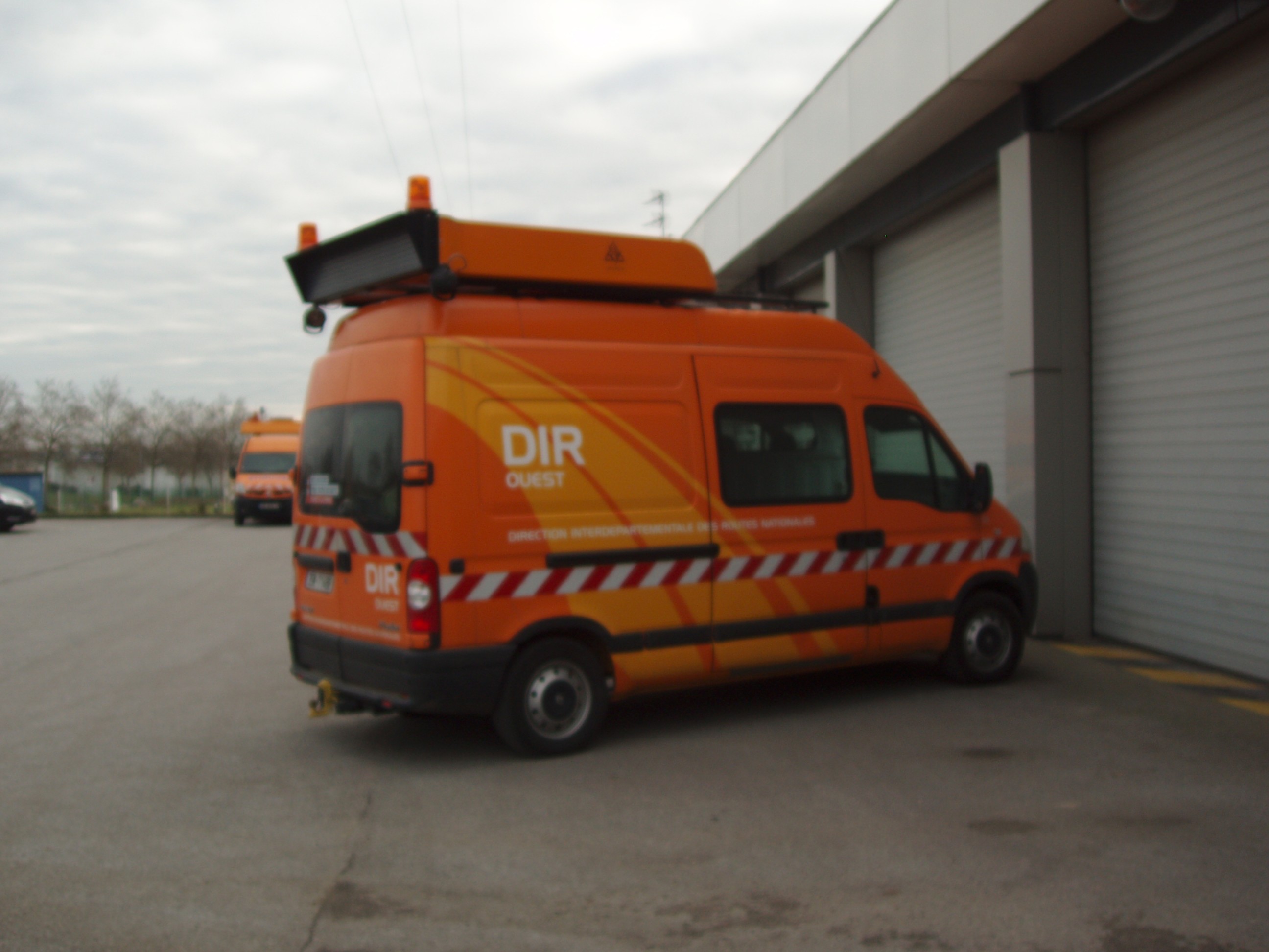 Les vehicules d'autoroute de la DDE et de la DIR - Page 162 - Auto titre