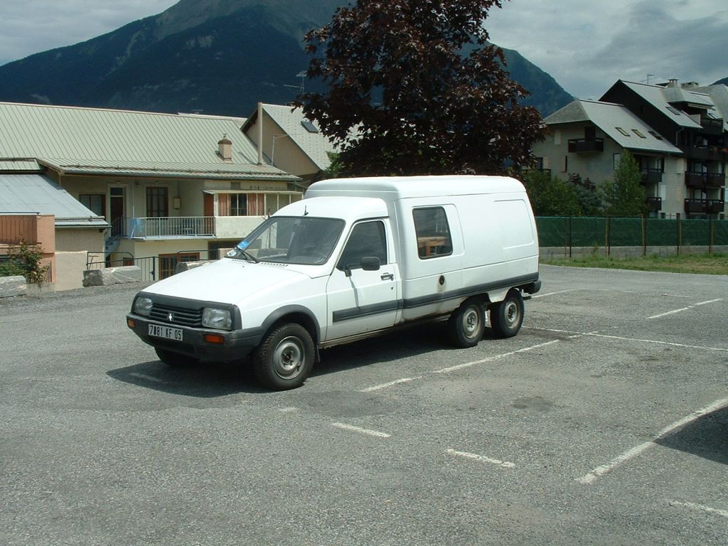 Voitures à 6 roues ou plus - Auto titre