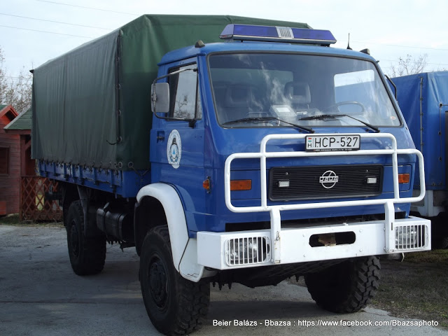 Véhicules de pompiers du monde entier. - Page 212 - Auto titre