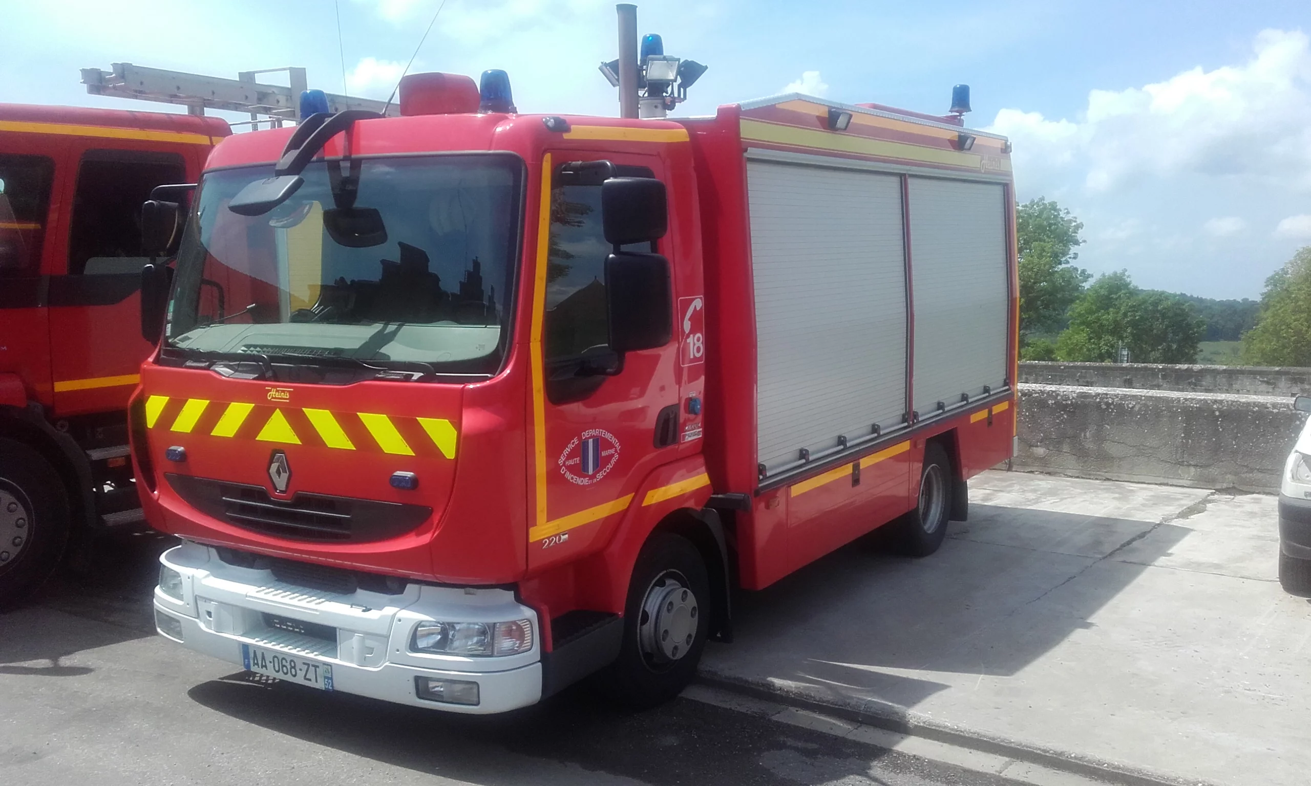 Véhicules des pompiers français - Page 2310 - Auto titre