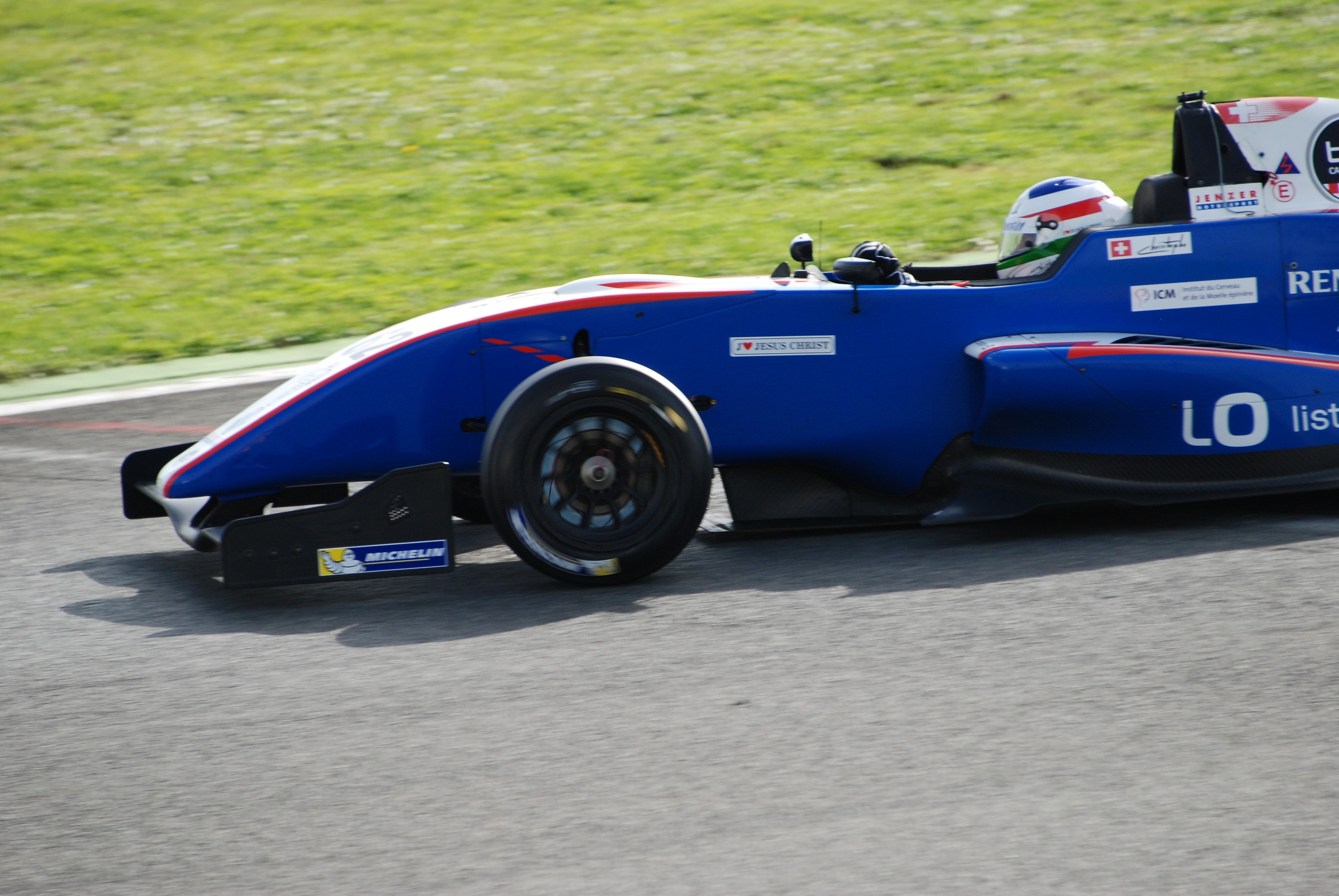 Funyo 4 RC et Funyo 5 - Page 104 - Auto titre