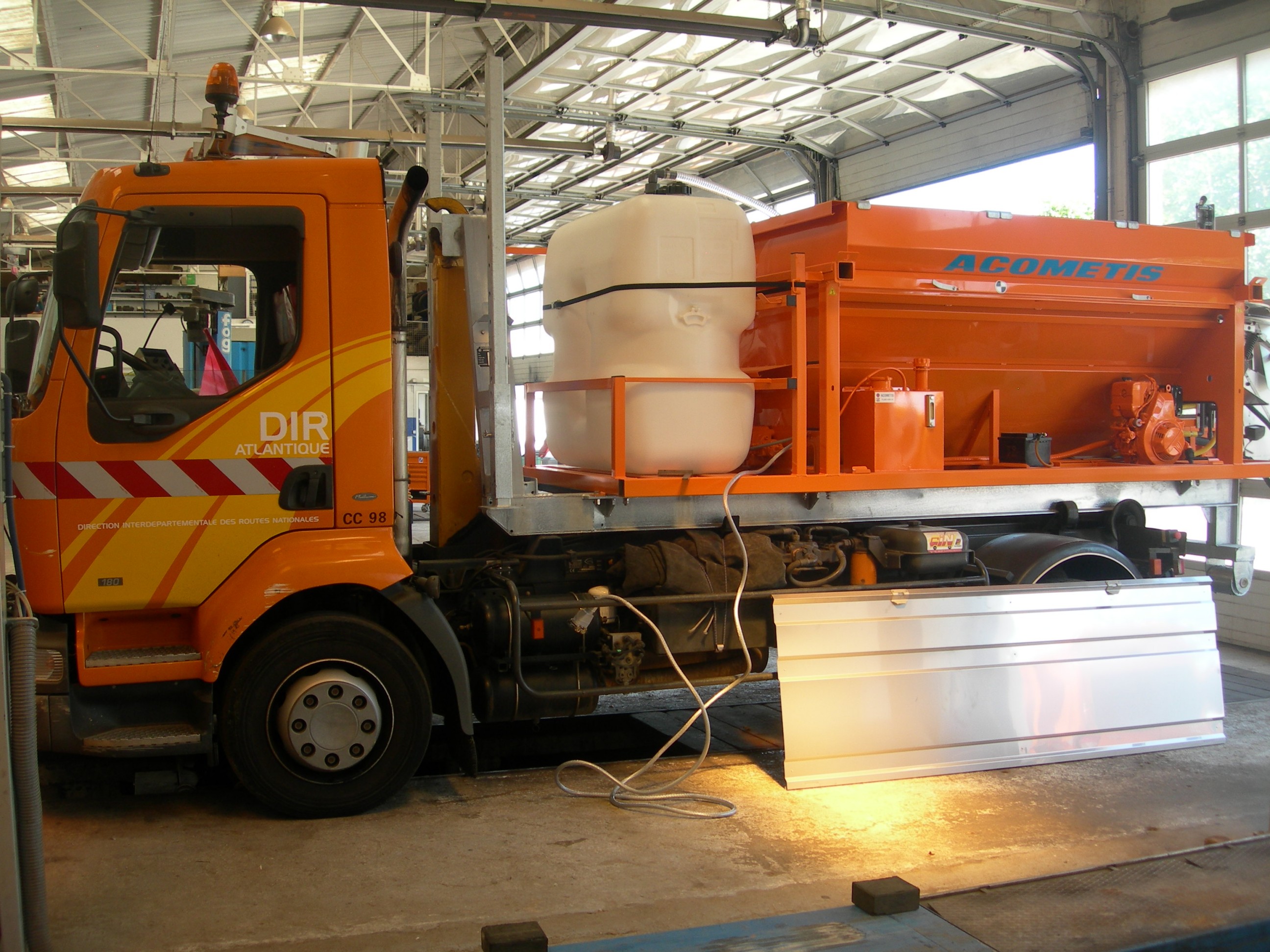 Les vehicules d'autoroute de la DDE et de la DIR - Page 97 - Auto titre