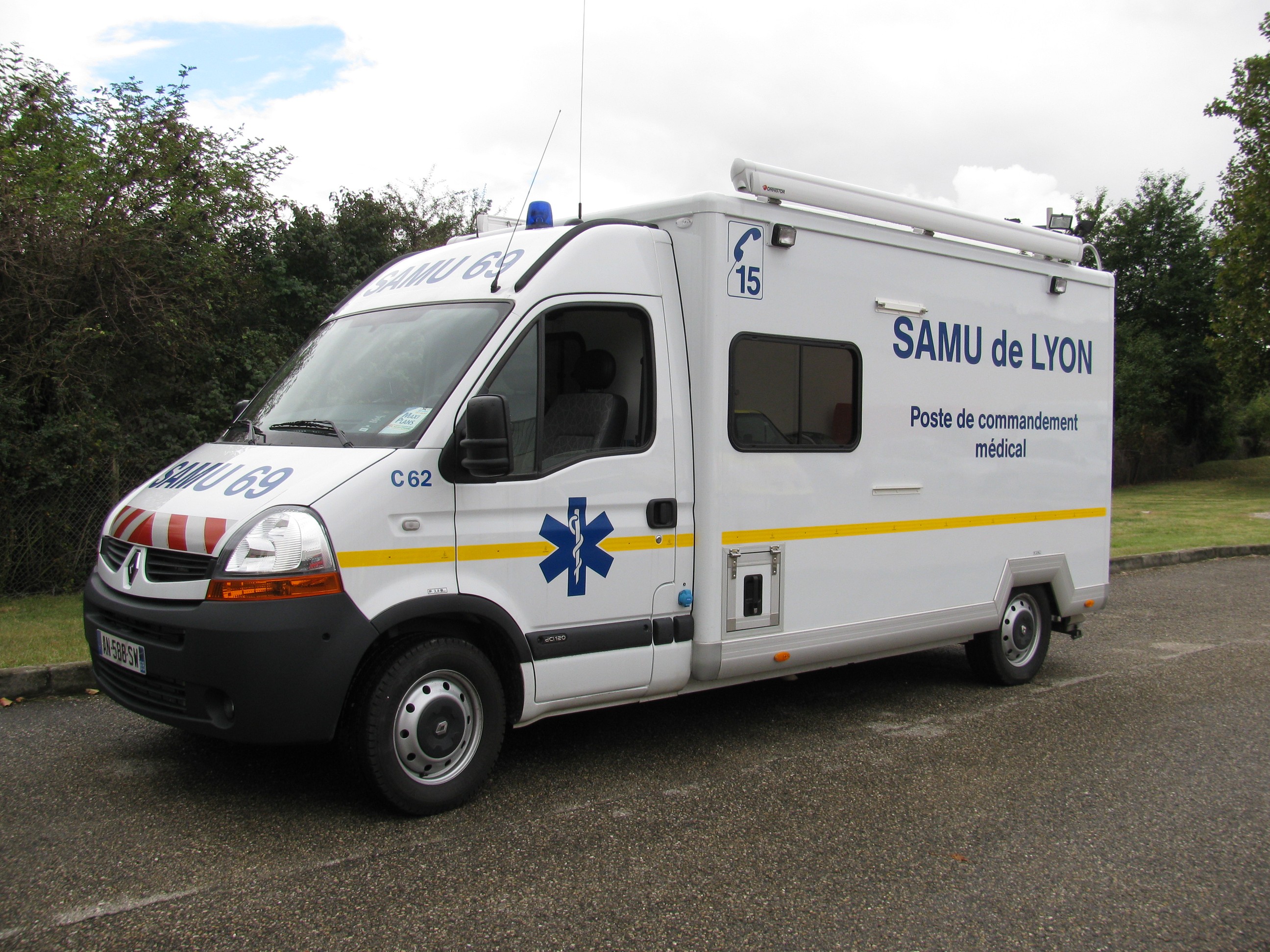 Véhicules SAMU et SMUR [réanimé] - Page 700 - Auto titre