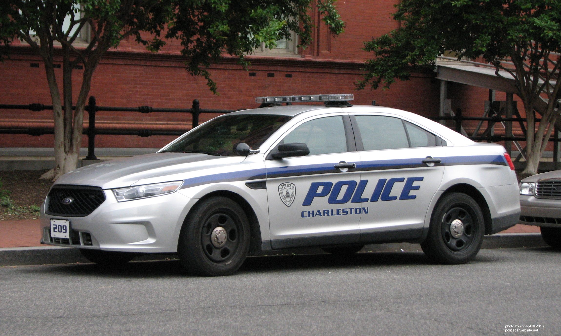 Photos de voitures de Police - Page 2055 - Auto titre