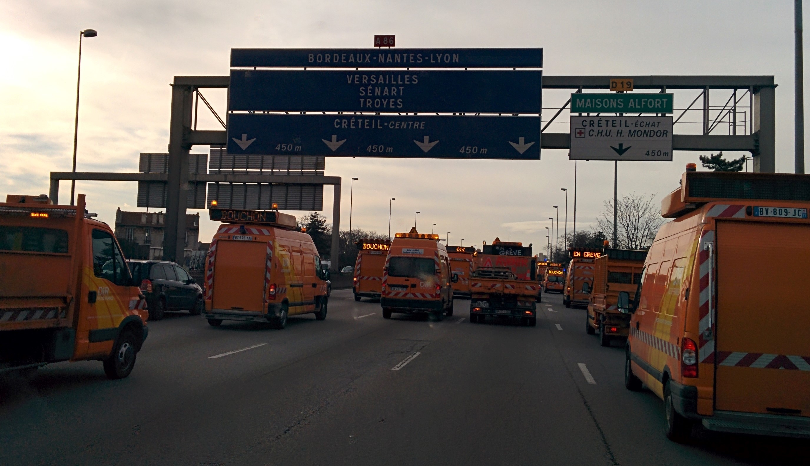 Les vehicules d'autoroute de la DDE et de la DIR - Page 213 - Auto titre