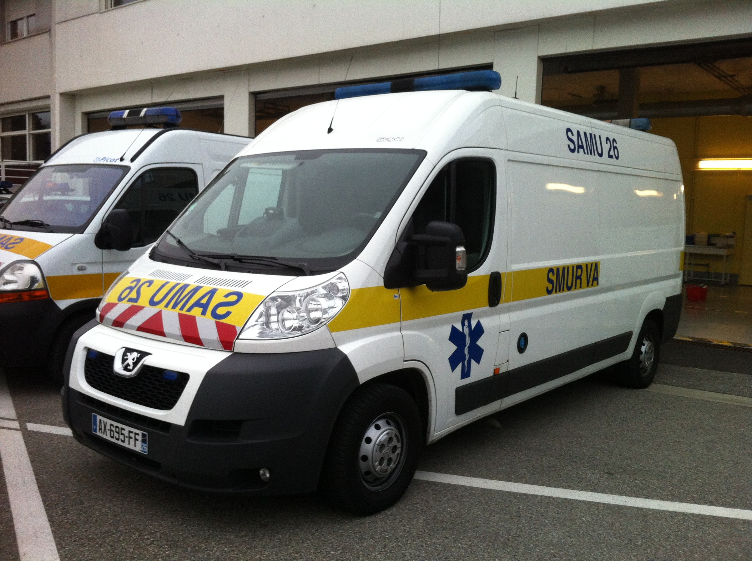 Véhicules SAMU et SMUR [réanimé] - Page 619 - Auto titre