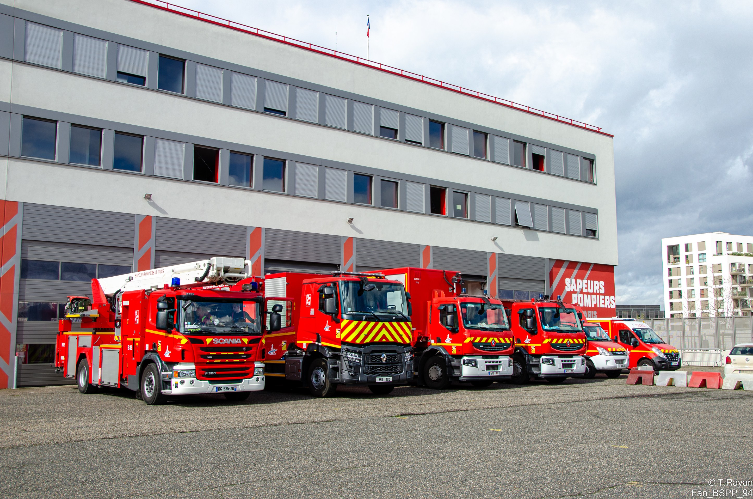 Véhicules des pompiers français - Page 2479 - Auto titre