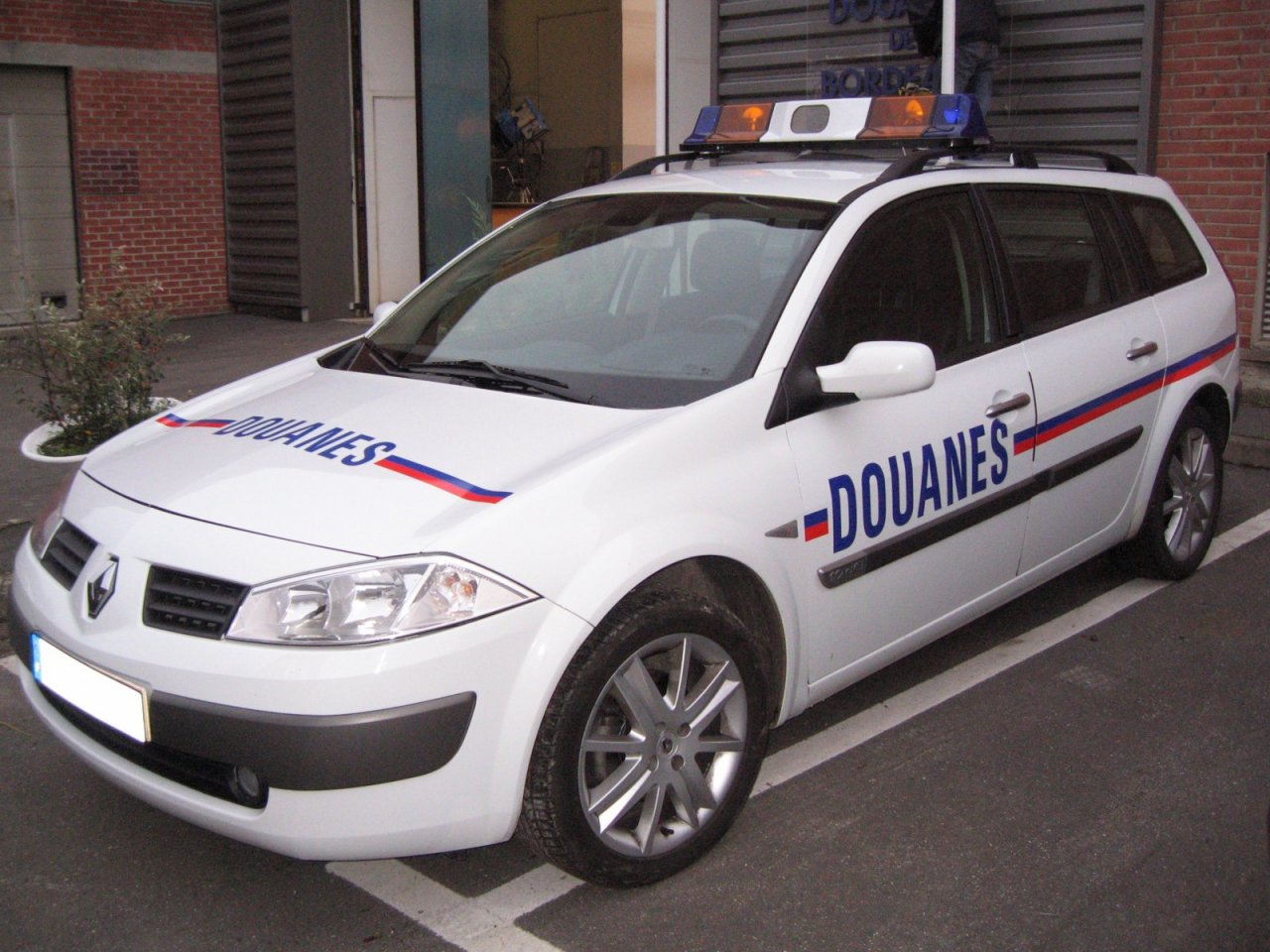 DOUANES - photos - Page 11 - Auto titre