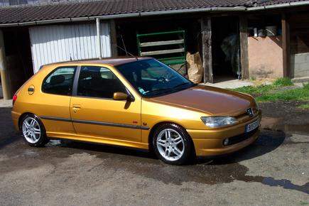 Ayez on l'achete... on cherche une 306 S16 Rouge lucifer alors si vous ...