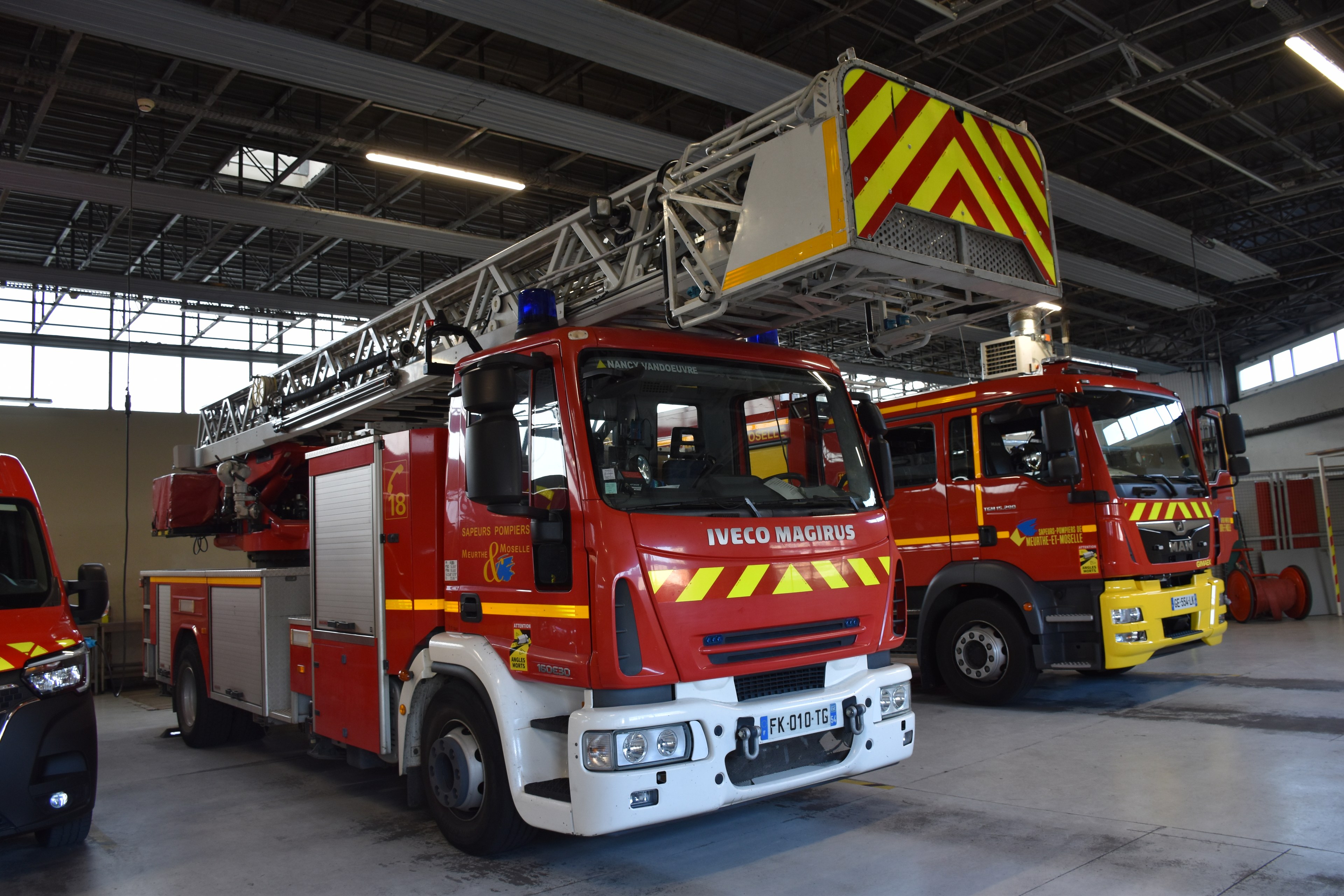Véhicules des pompiers français - Page 2436 - Auto titre