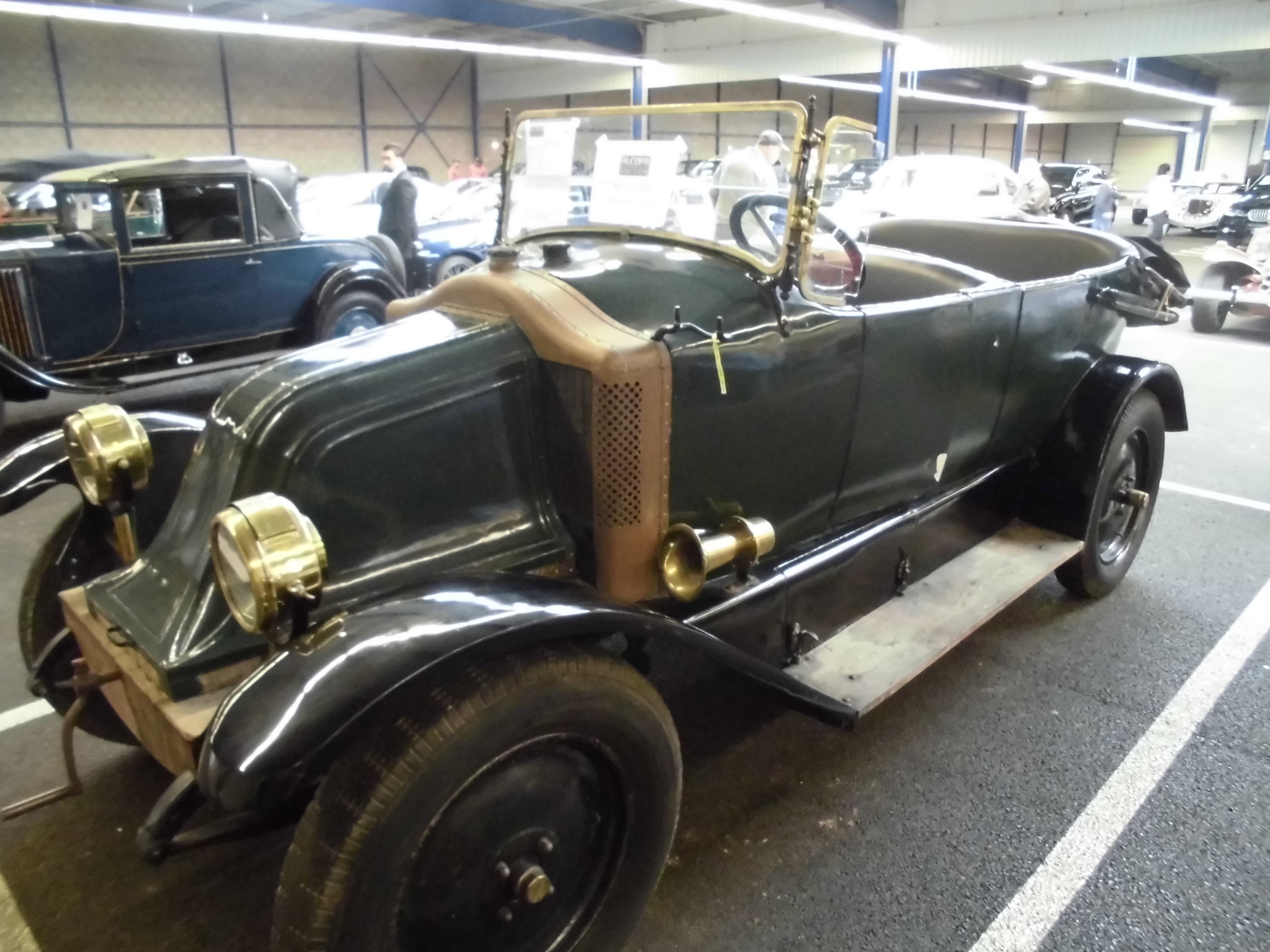 Nos Belles Anciennes - Page 403 - Auto titre