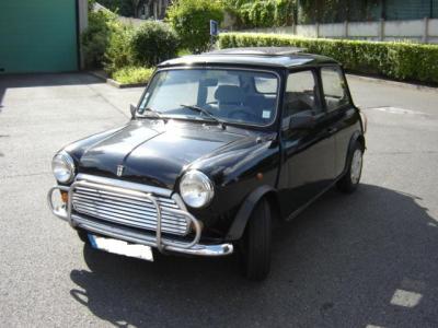 Hésite entre une austin mini 1100 berline cosmopolitan de 1994 ou une ...