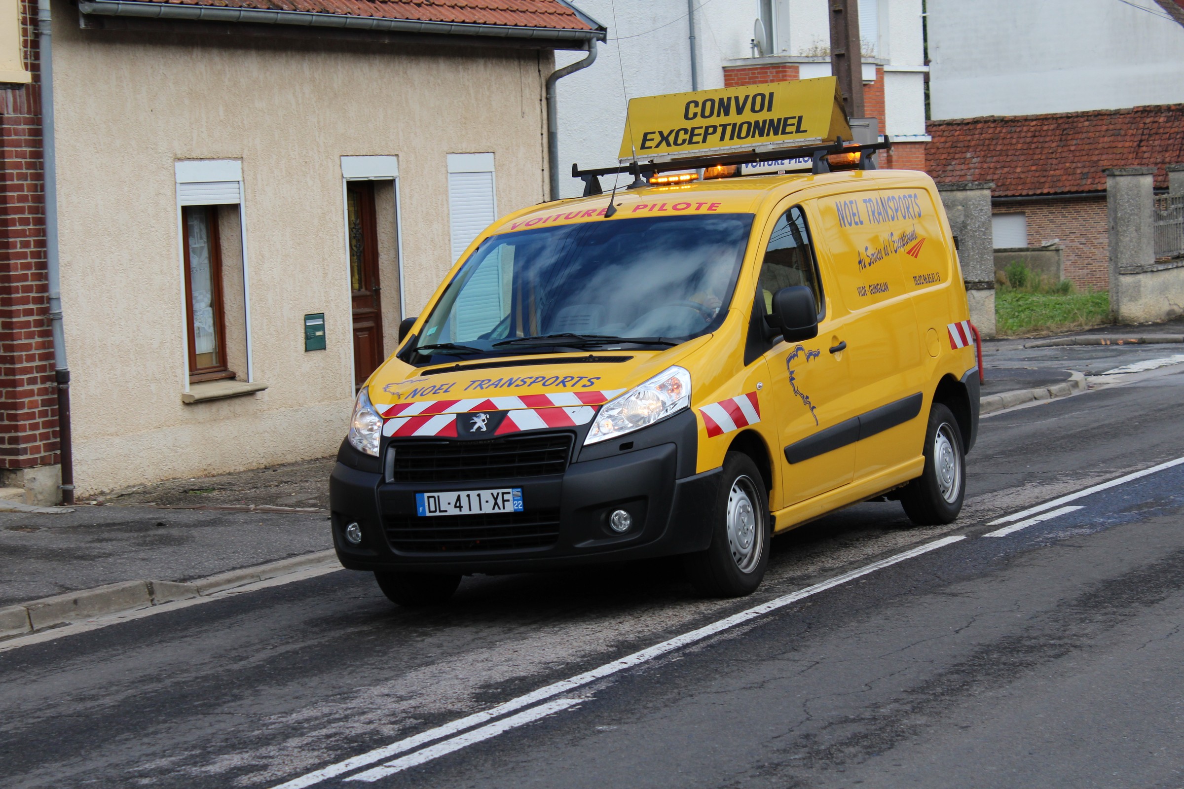 Photos de convois exceptionnels et de voitures ouvreuses - Page 8 ...
