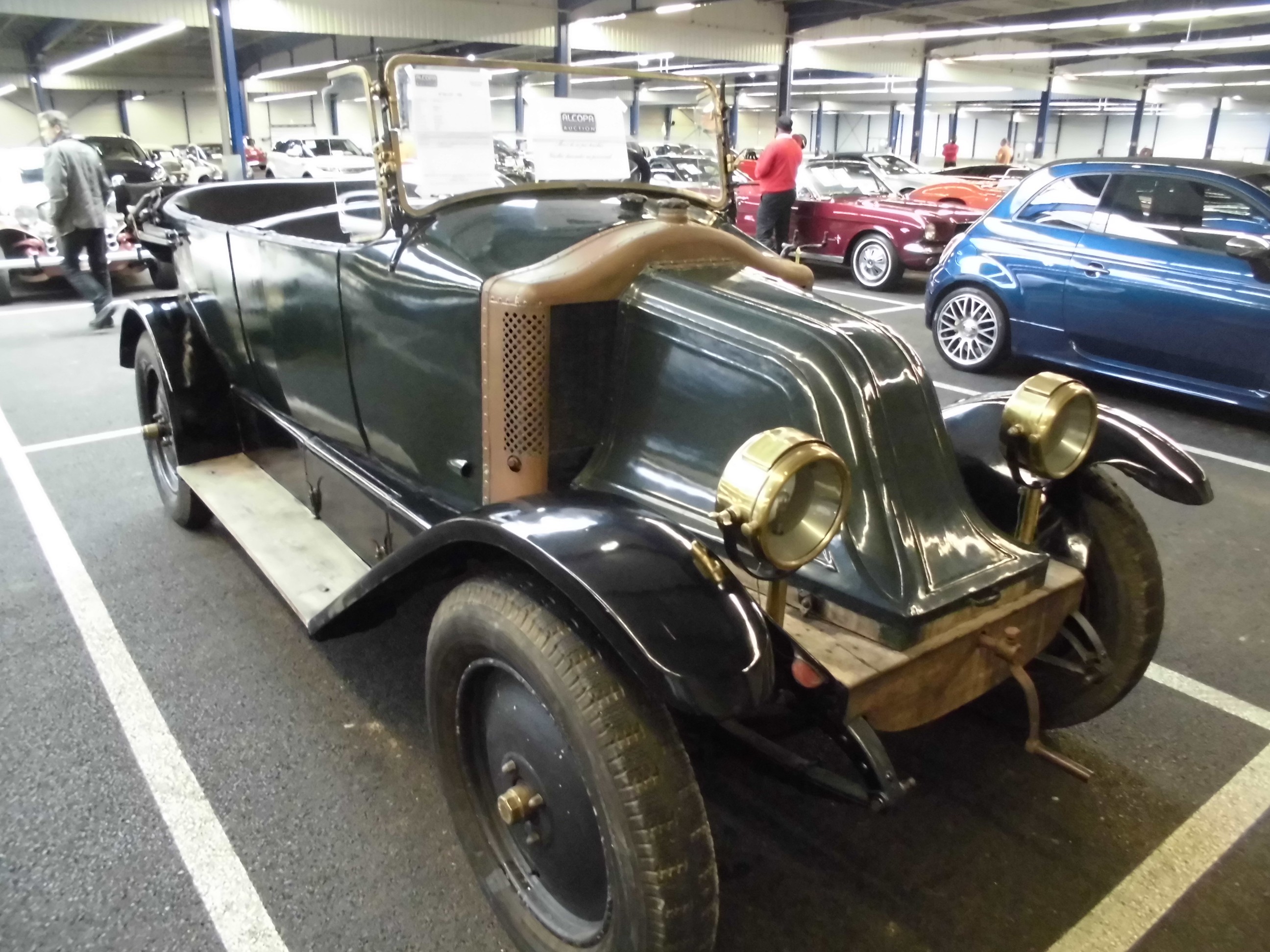 Nos Belles Anciennes - Page 403 - Auto titre